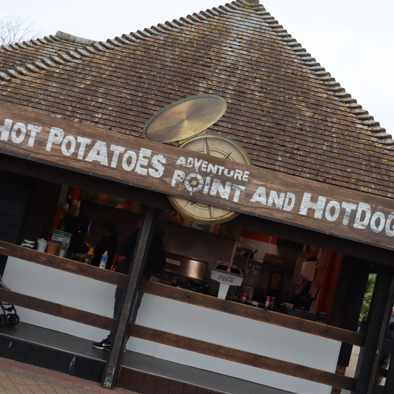 Hot Potatoes & Hot Dogs • Adventure Point • Chessington Buzz
